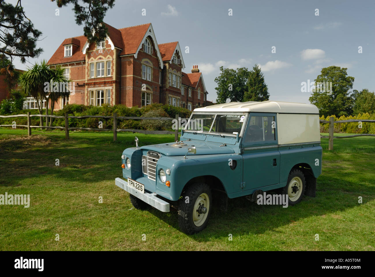 Vintage land rover series iii hi-res stock photography and images - Alamy
