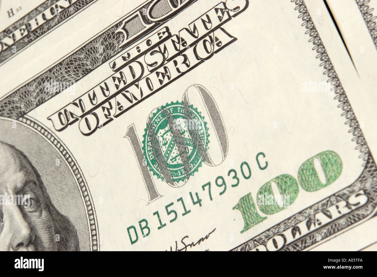 Money serial number hi-res stock photography and images - Alamy