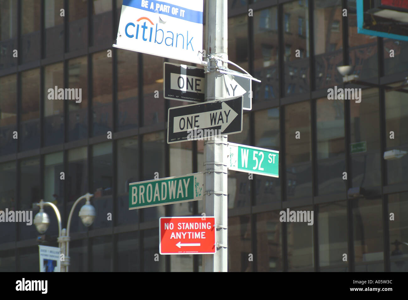 52nd street new york usa hi-res stock photography and images - Alamy