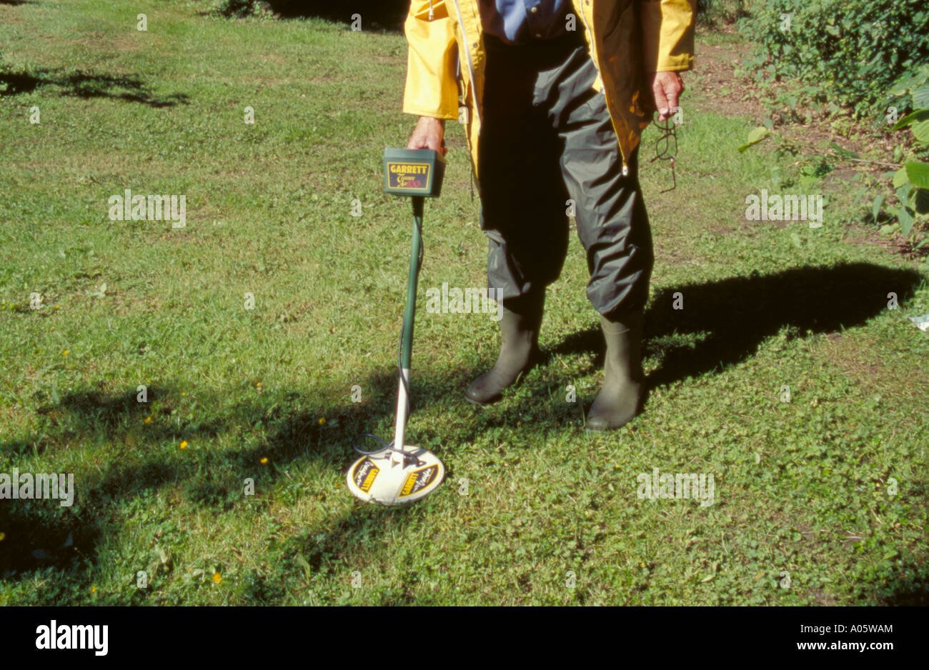 "Garrett Treasure Ace 100" metal detector Stock Photo - Alamy