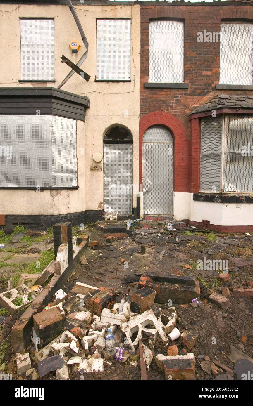 a row of abandoned, derelict houses in Manchester, England Stock Photo ...