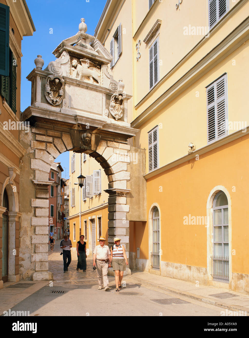 CROATIA ISTRIA ROVINJ BALBI ARCH Stock Photo - Alamy