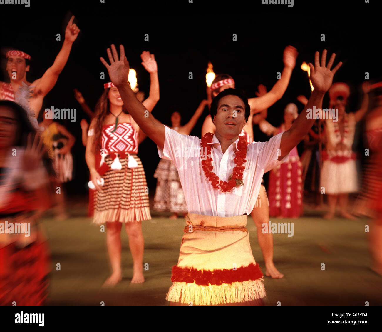 Hawaiians in ancient dress hi-res stock photography and images - Alamy