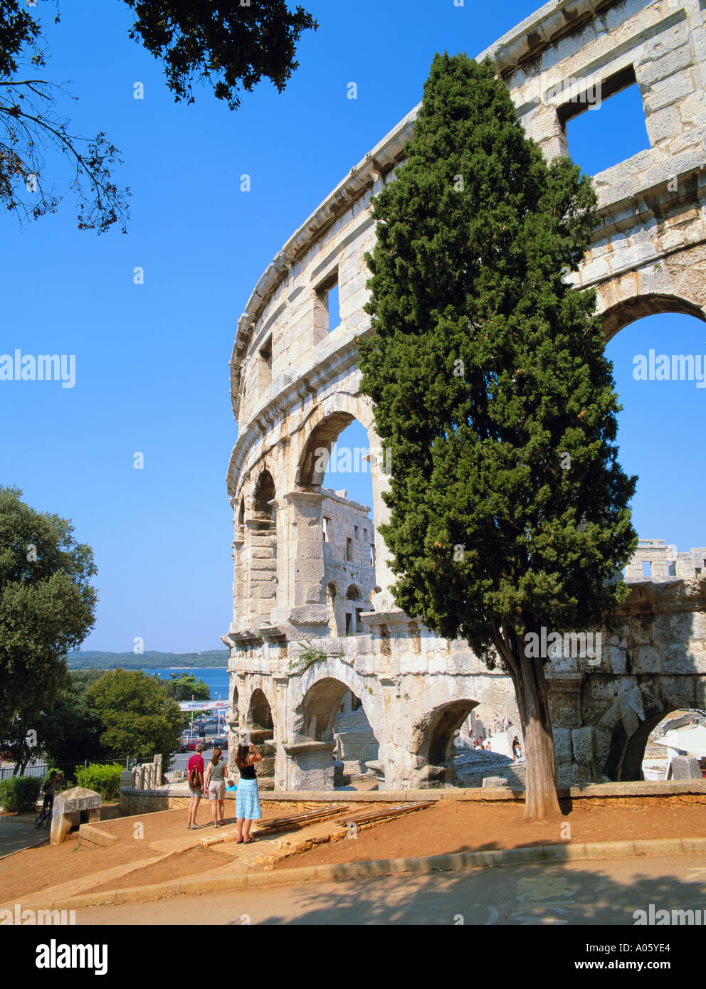 CROATIA ISTRIA PULA ROMAN AMPHITHEATRE Stock Photo - Alamy