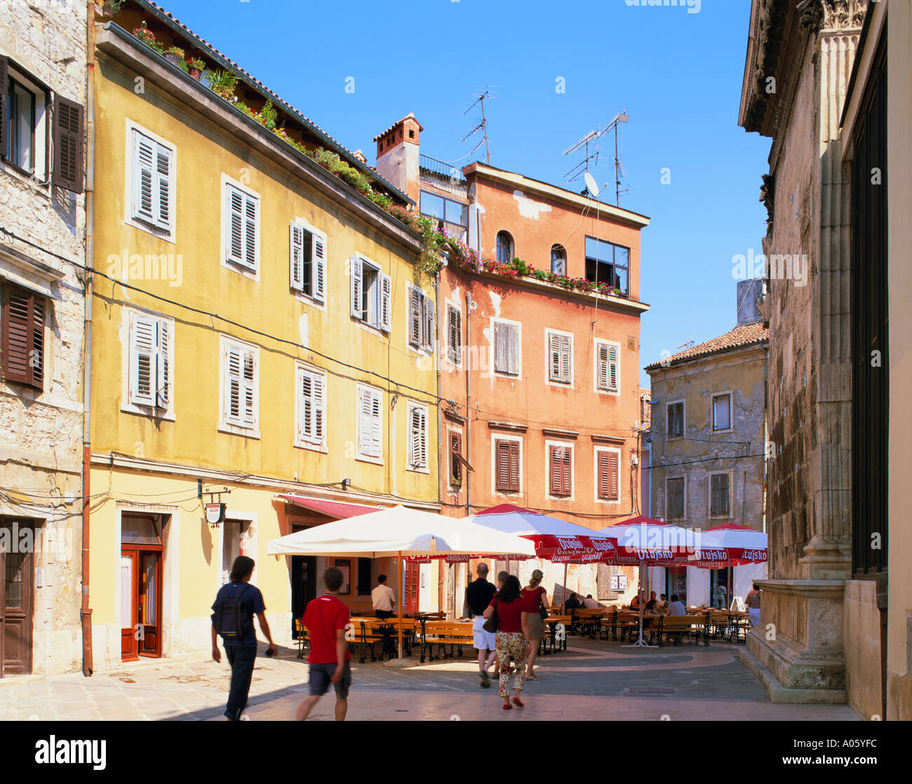 CROATIA ISTRIA PULA STREET SCENE Stock Photo - Alamy