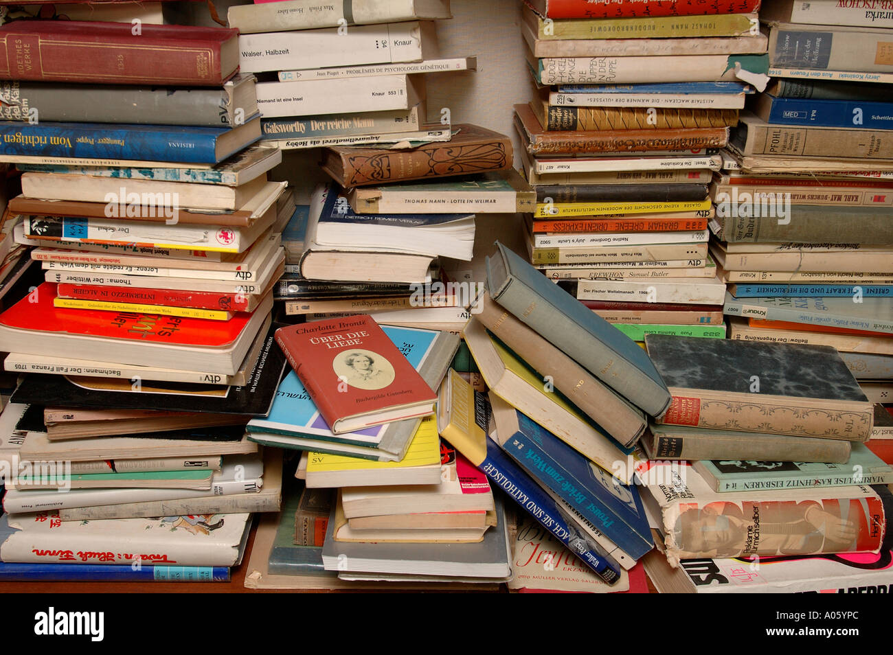 Literary market hi-res stock photography and images - Alamy