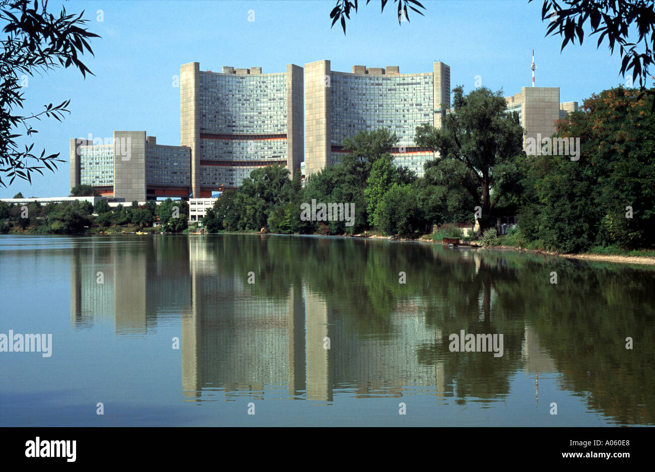 Un building in vienna hi-res stock photography and images - Alamy