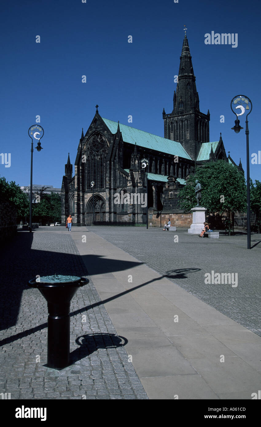 Glasgow cathedral square hi-res stock photography and images - Alamy