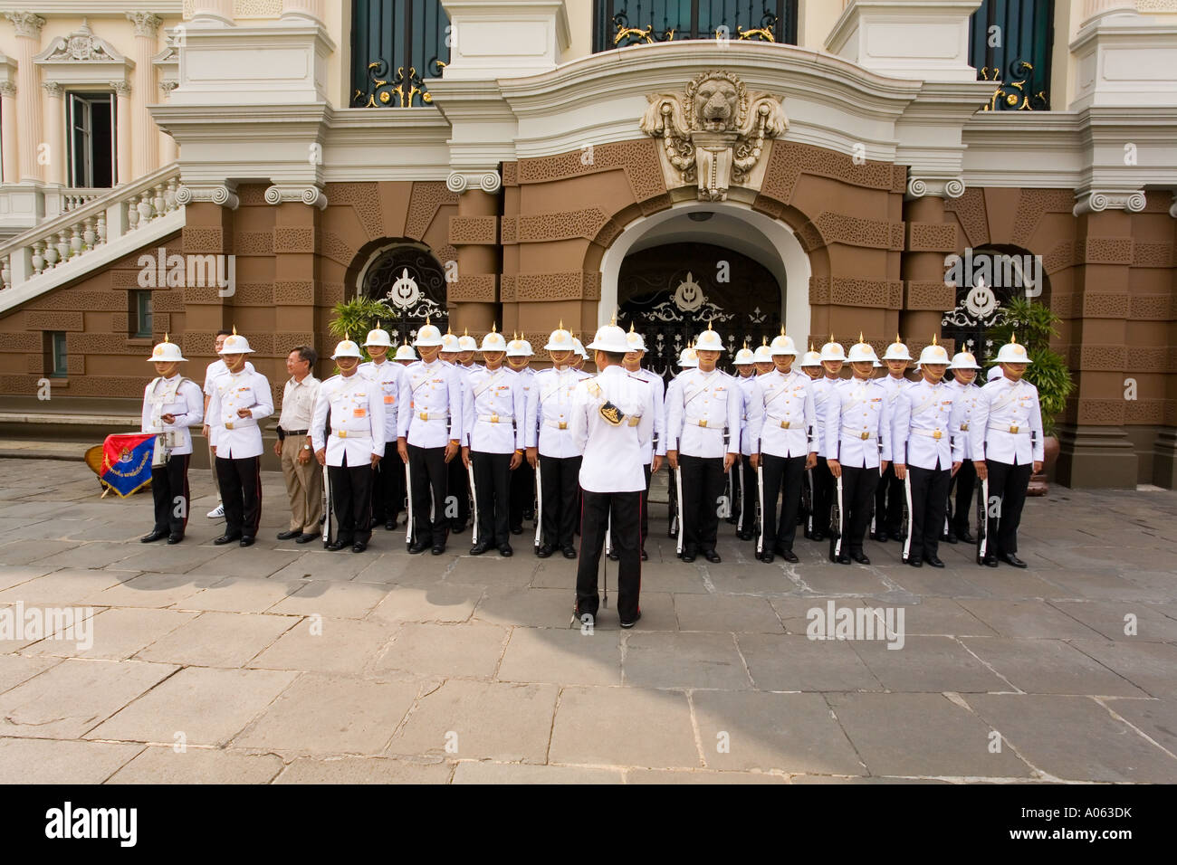 Royal guard at Grand Palace Wat Phra Kaeo, Bangkok Thailand Stock Photo ...