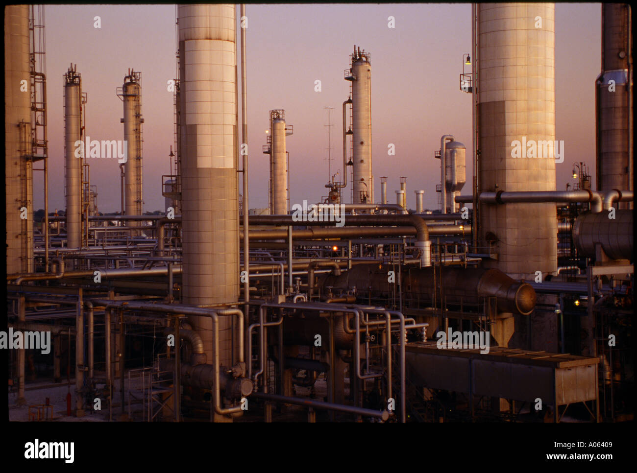 Cracking towers hi-res stock photography and images - Alamy