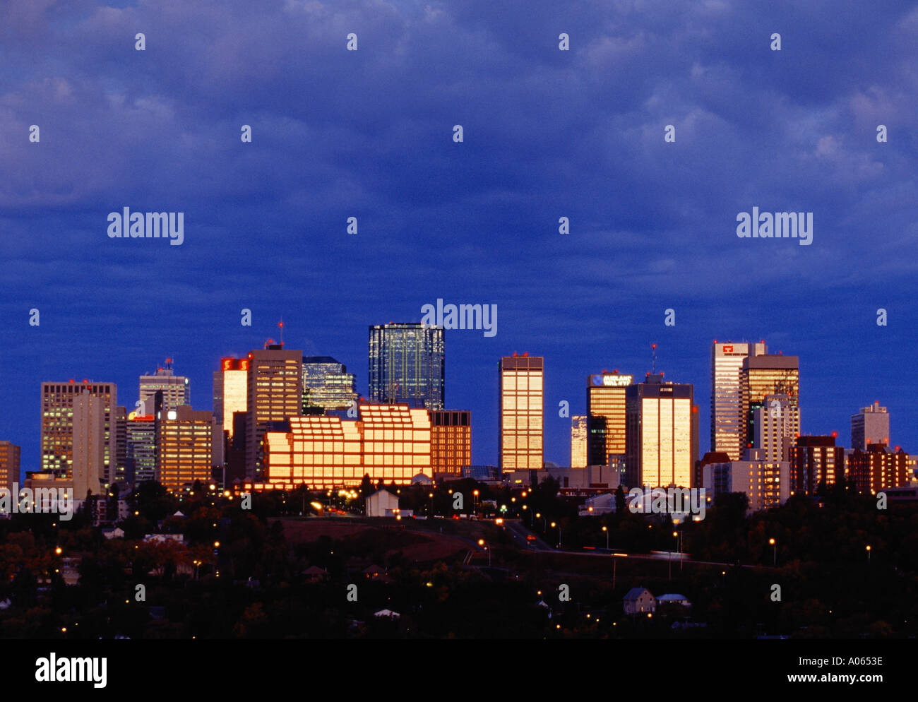 Edmonton dawn hi-res stock photography and images - Alamy