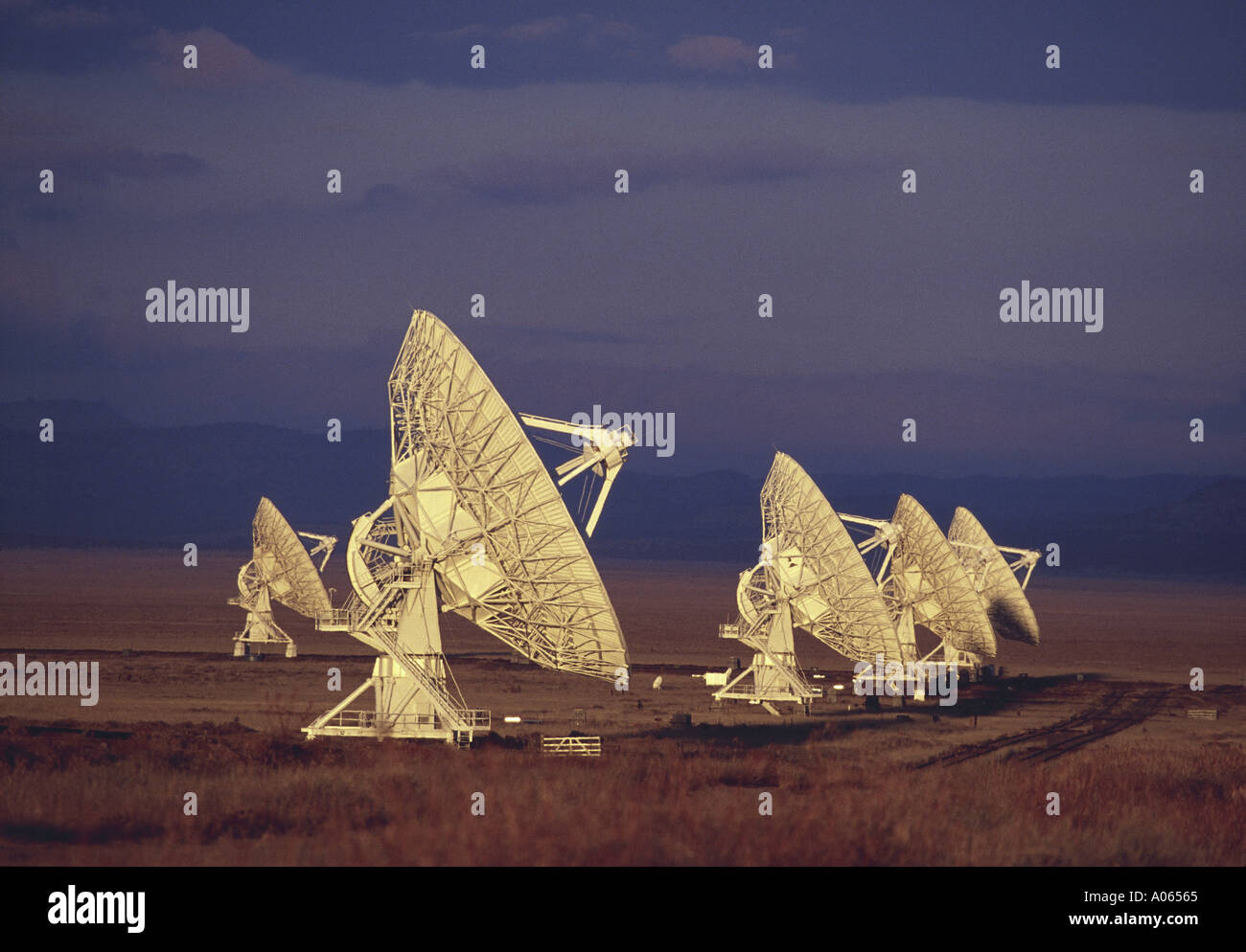 Very large array new mexico aerial hi-res stock photography and images ...