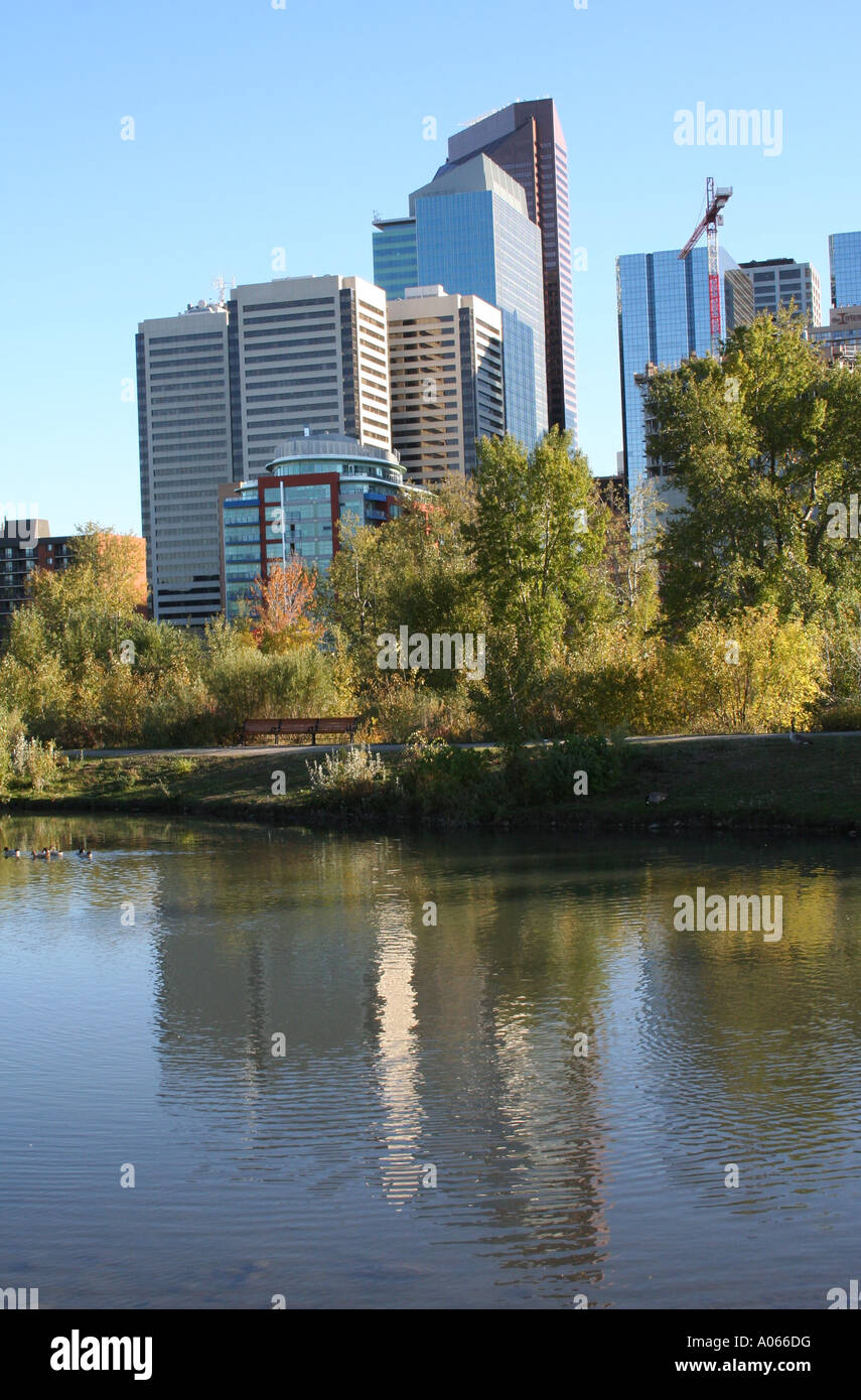 Calgary skyline in the fall hi-res stock photography and images - Alamy