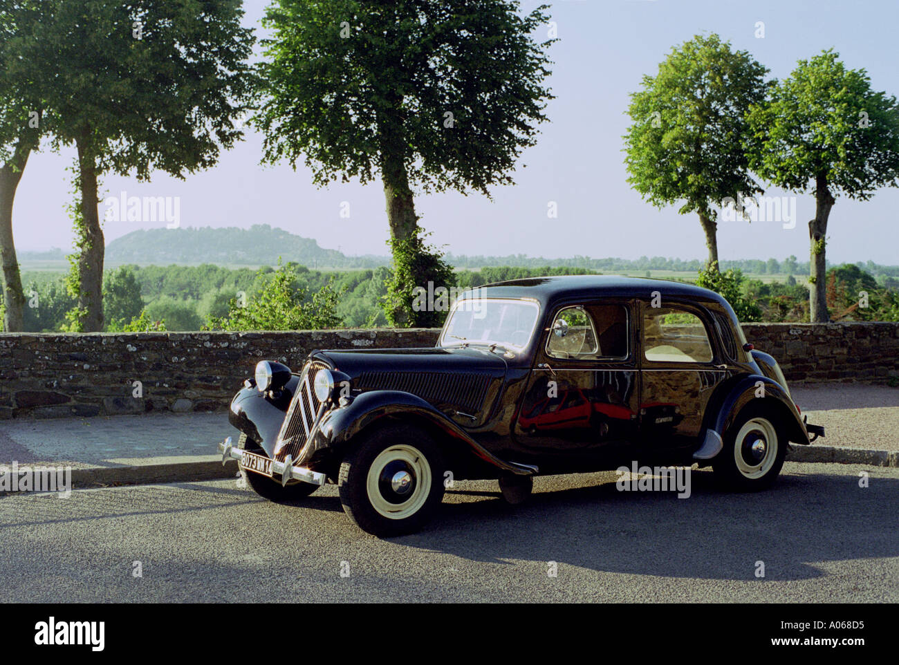 Traction avant 11 hi-res stock photography and images - Alamy