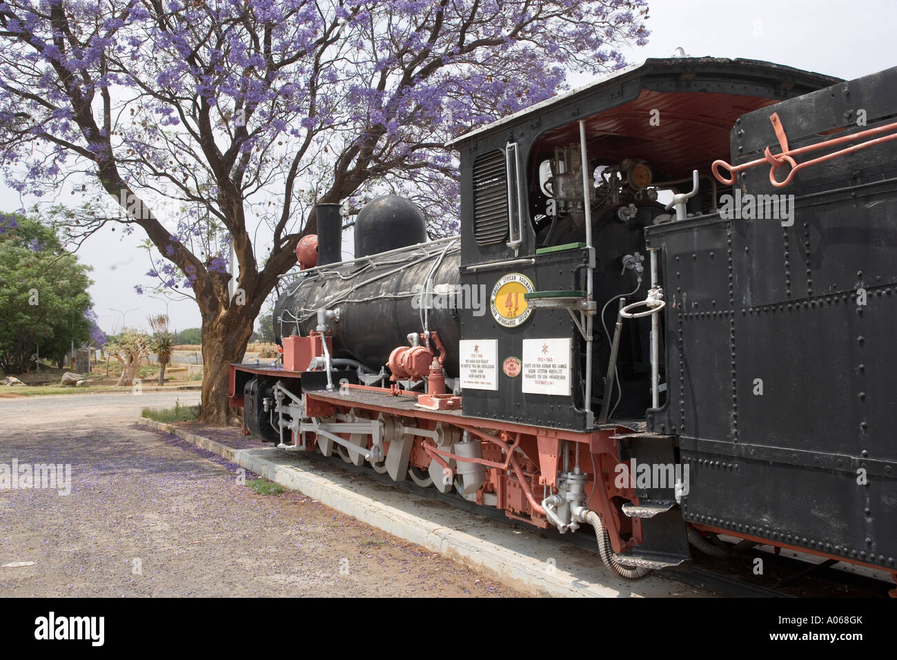 Metropolitan railway engine hi-res stock photography and images - Alamy