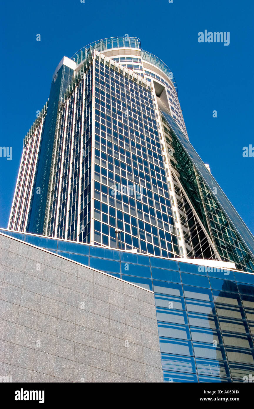 Round glass building hi-res stock photography and images - Alamy