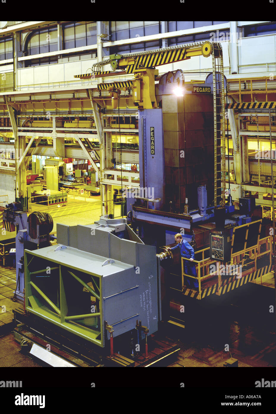 Industry heavy engineering Stock Photo - Alamy