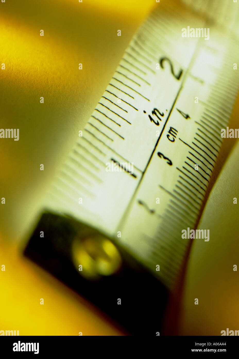 tape measure - dieting and slimming Stock Photo - Alamy