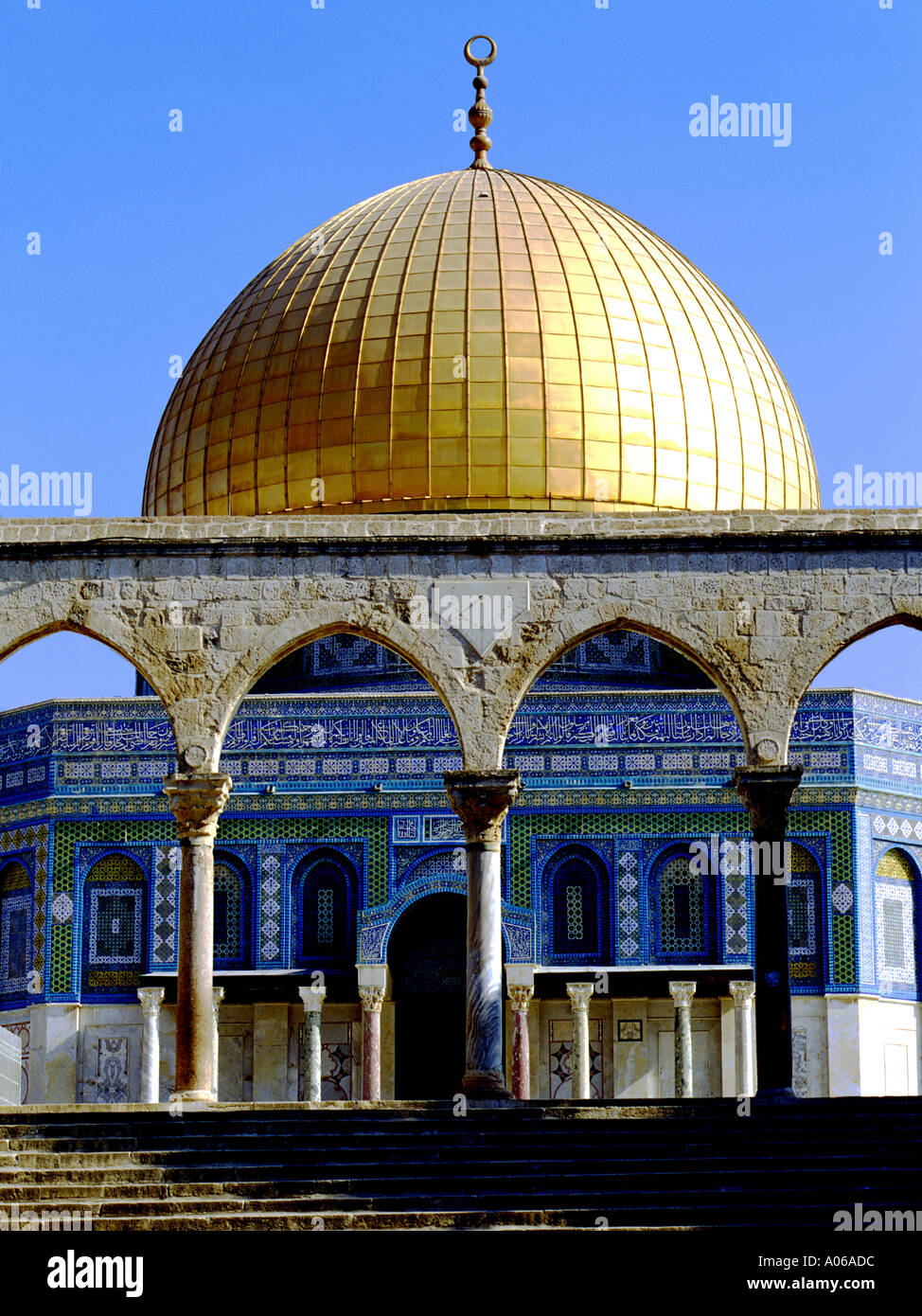 Islamic sundial hi-res stock photography and images - Alamy