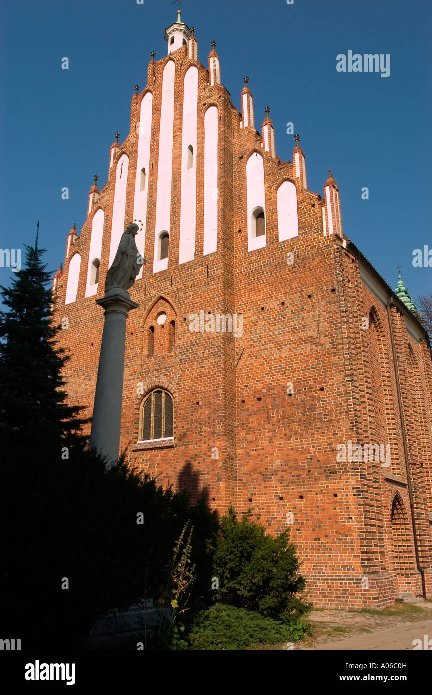 Gothic church of the Virgin Mary with blue sky background Ostrow Tumski ...