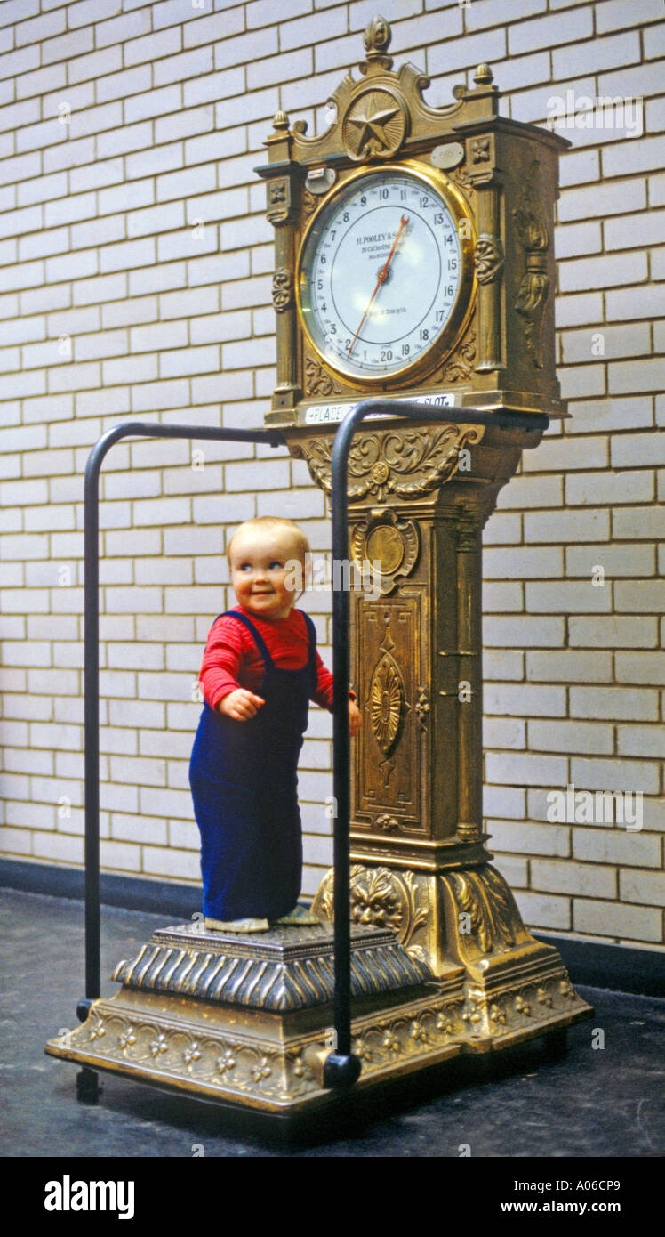 Public weighing machine hi-res stock photography and images - Alamy