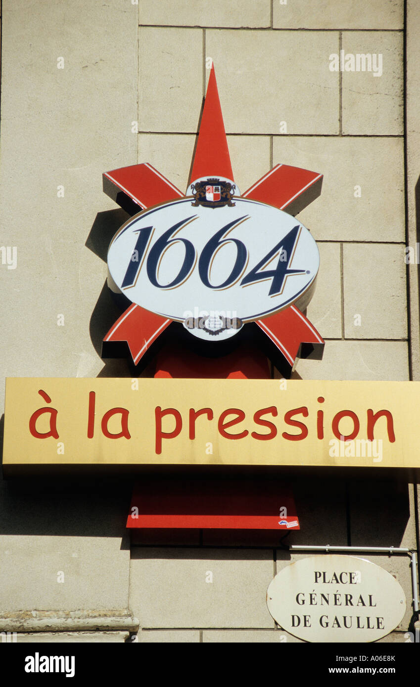 Pression hi-res stock photography and images - Alamy