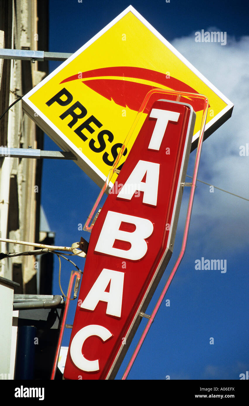 Newsagent and tobacconist sign hi-res stock photography and images - Alamy
