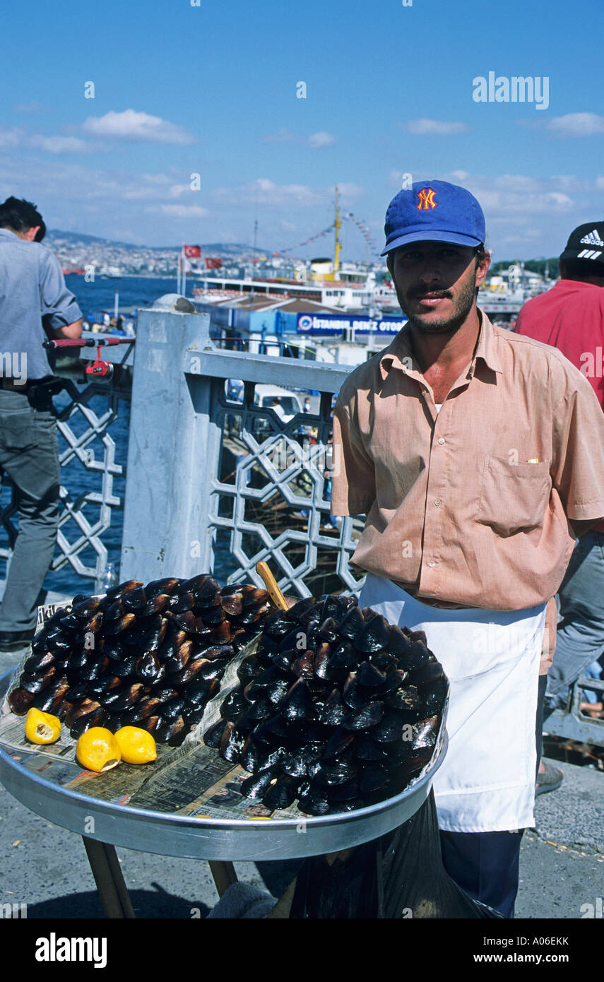 Mussel vendor hi-res stock photography and images - Alamy