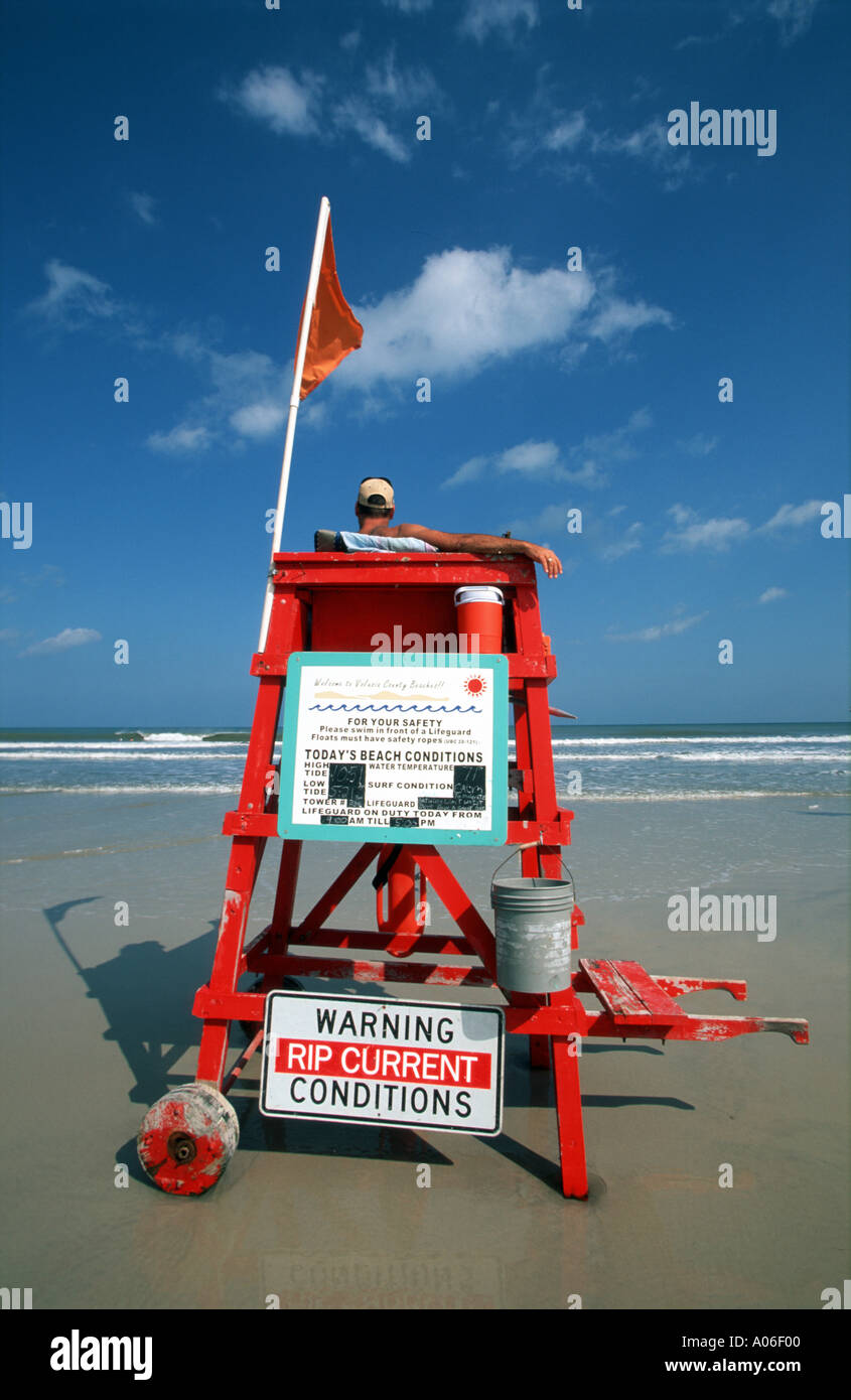 Daytona beach lifeguard tower hi-res stock photography and images - Alamy