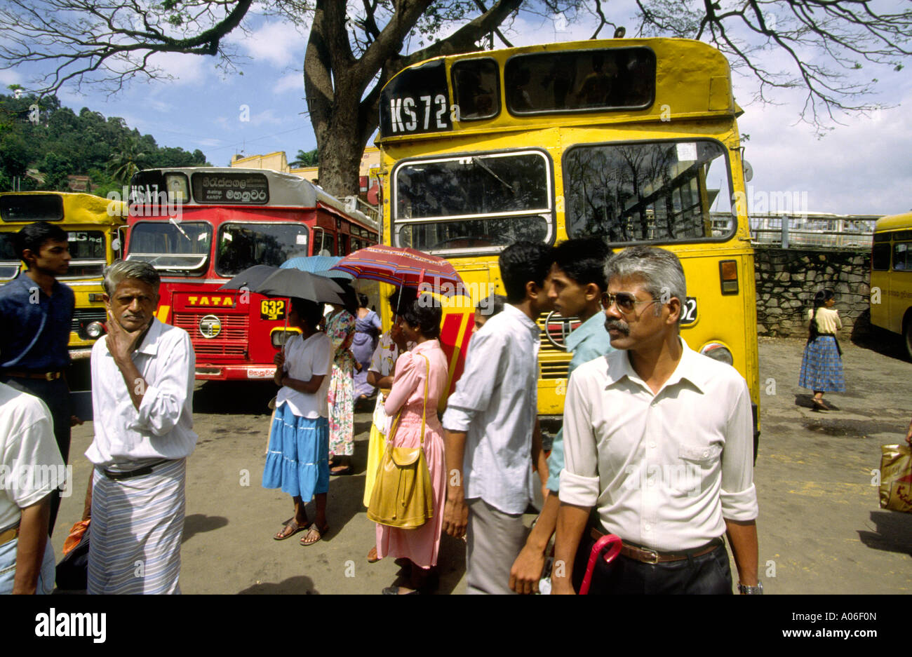 Sri Lanka Kandy Main bus stand Stock Photo - Alamy