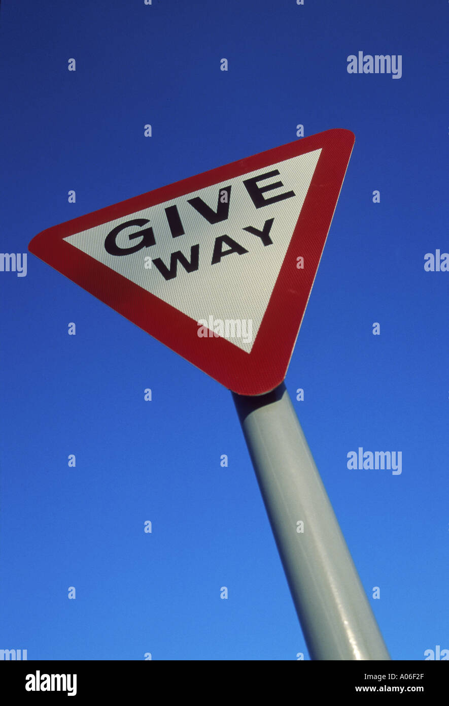 Give Way Traffic Sign Stock Photo - Alamy