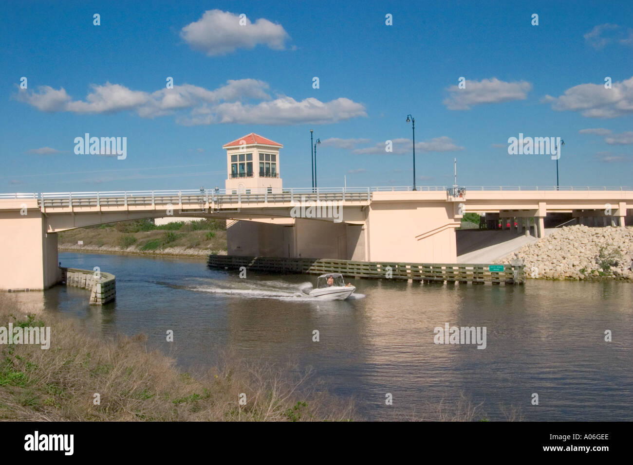 South venice bridge over gulf hi-res stock photography and images - Alamy