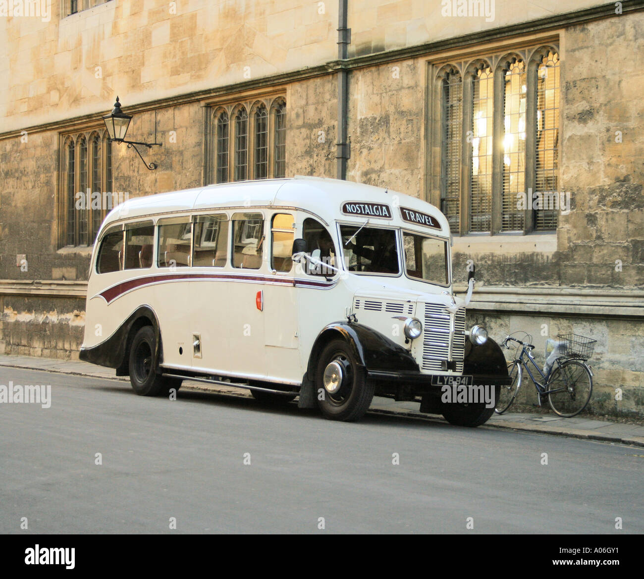 Old 1940 1950 Coach in Oxford England Stock Photo - Alamy