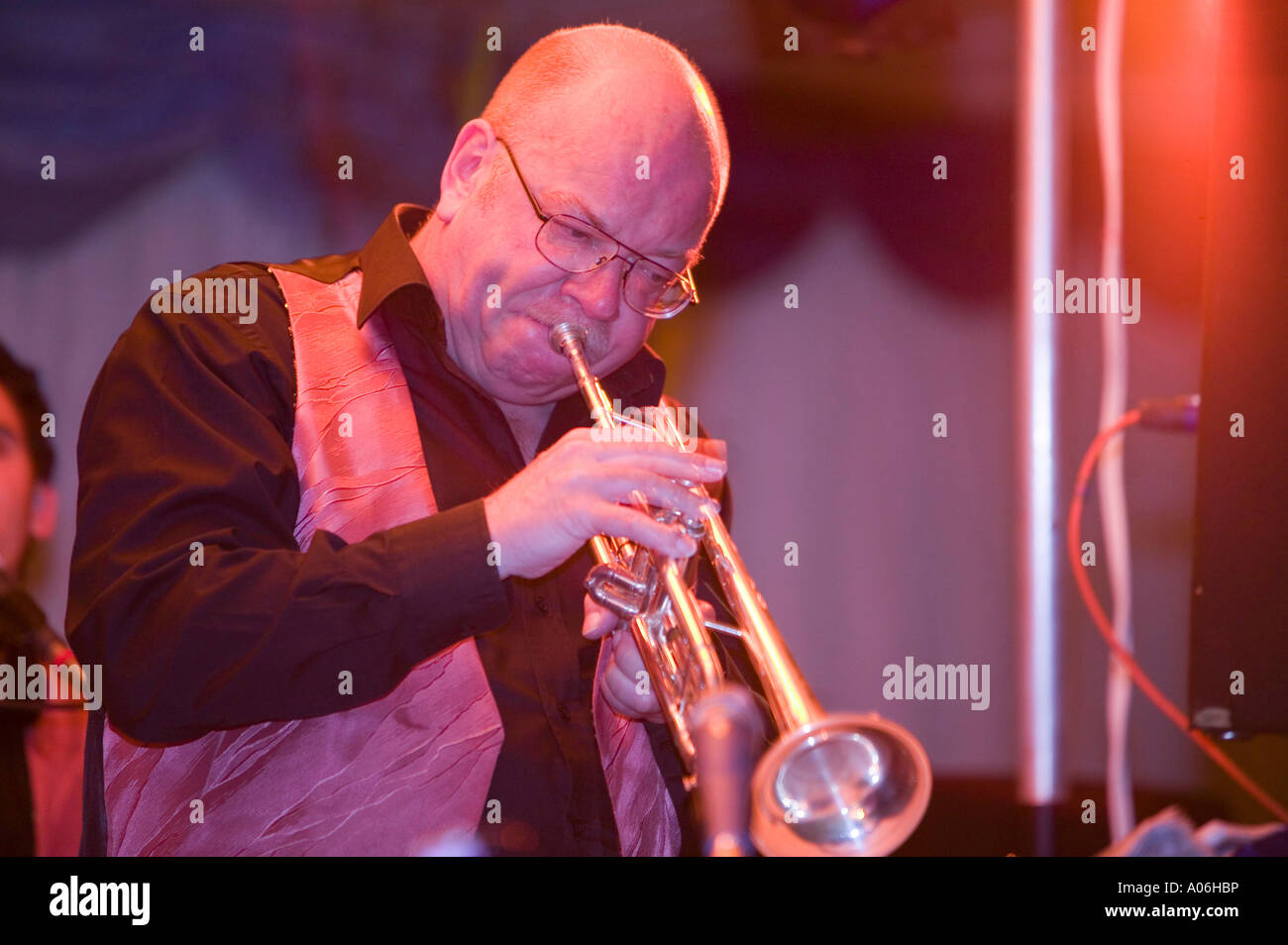 Man microphone breathing hi-res stock photography and images - Alamy