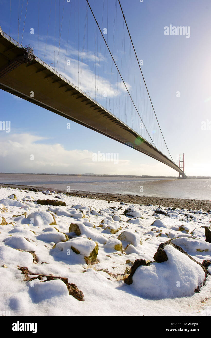 humber bridge and snow yorkshire england Stock Photo - Alamy