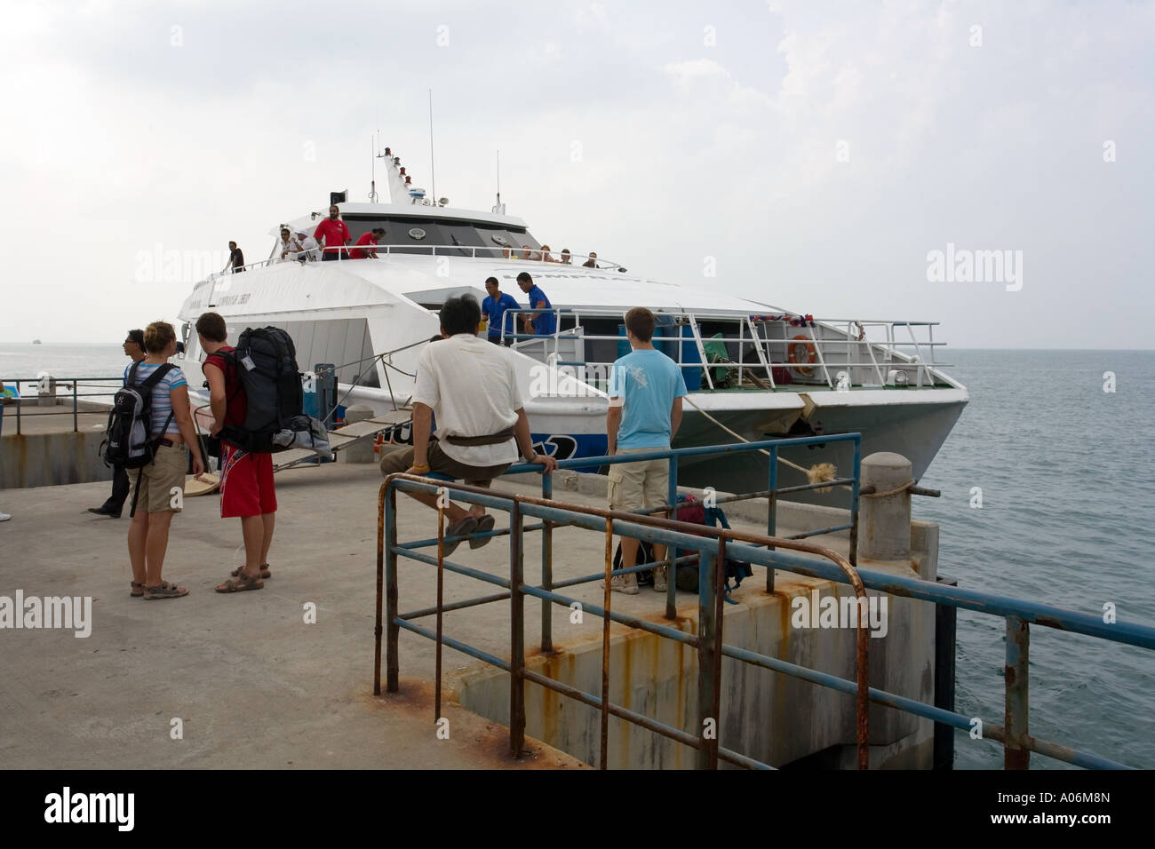 Samui thai thailand island ferry hi-res stock photography and images ...