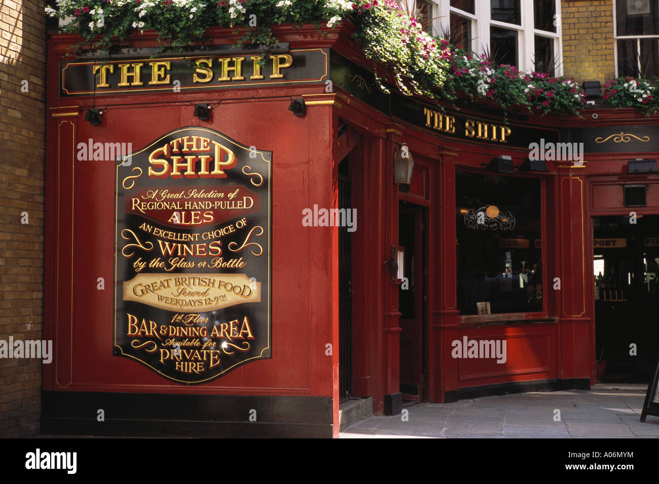 The Ship Inn City of London Stock Photo - Alamy