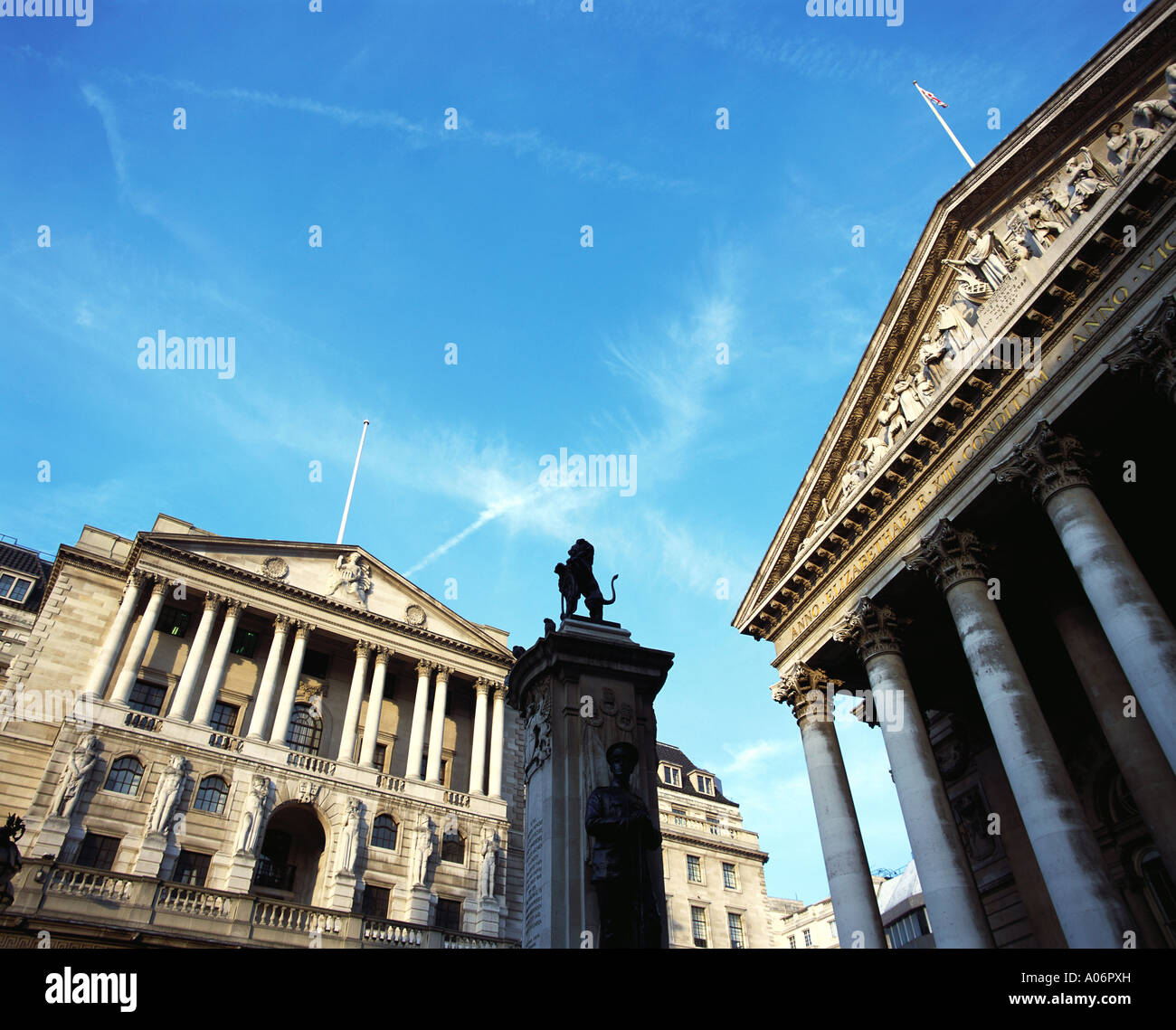 Royal exchange exterior city hi-res stock photography and images - Alamy