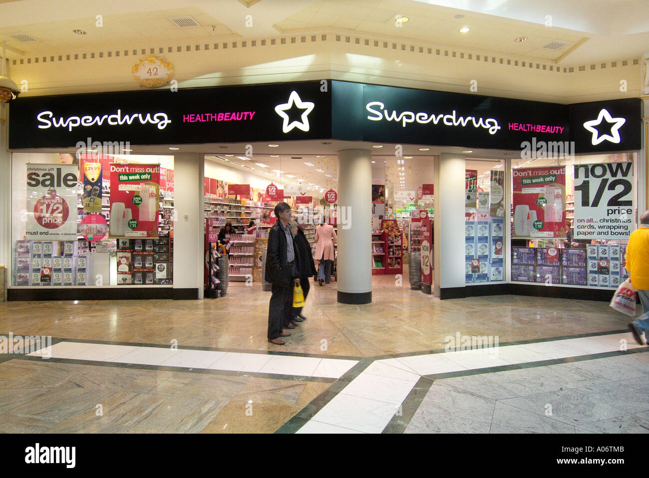 Superdrug store interior High Resolution Stock Photography and Images ...