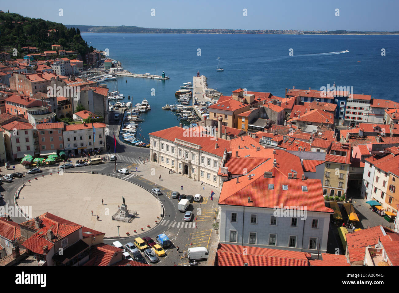 Piran harbour and tartini square hi-res stock photography and images ...
