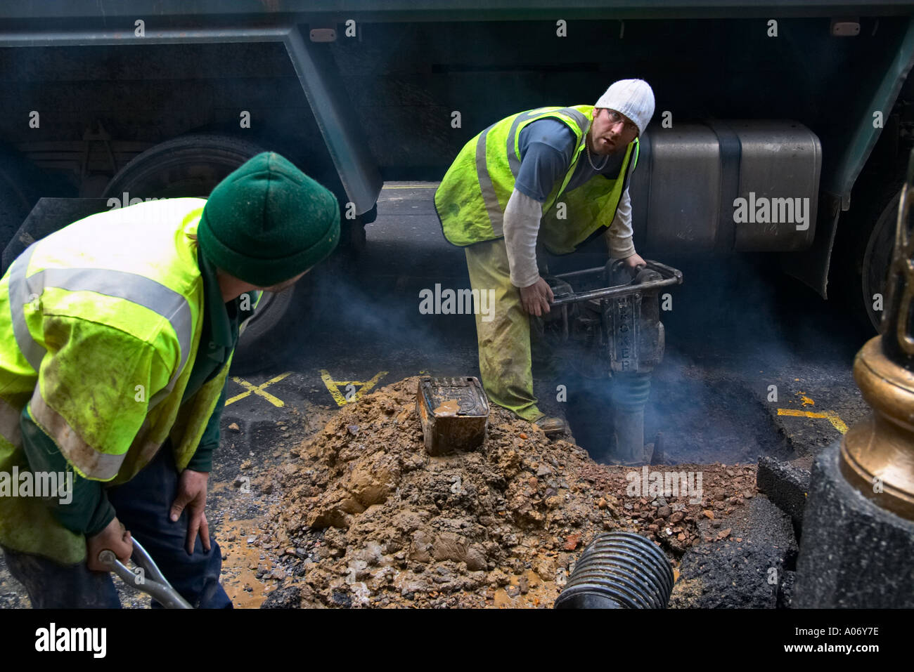 Holdup roadworks hi-res stock photography and images - Alamy