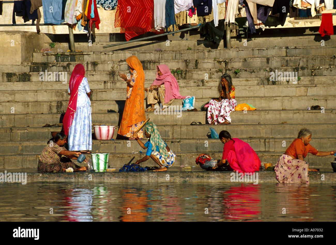 Communal bathing hi-res stock photography and images - Alamy