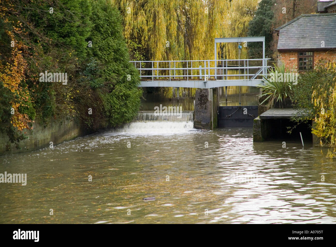 Henley gate hi-res stock photography and images - Alamy