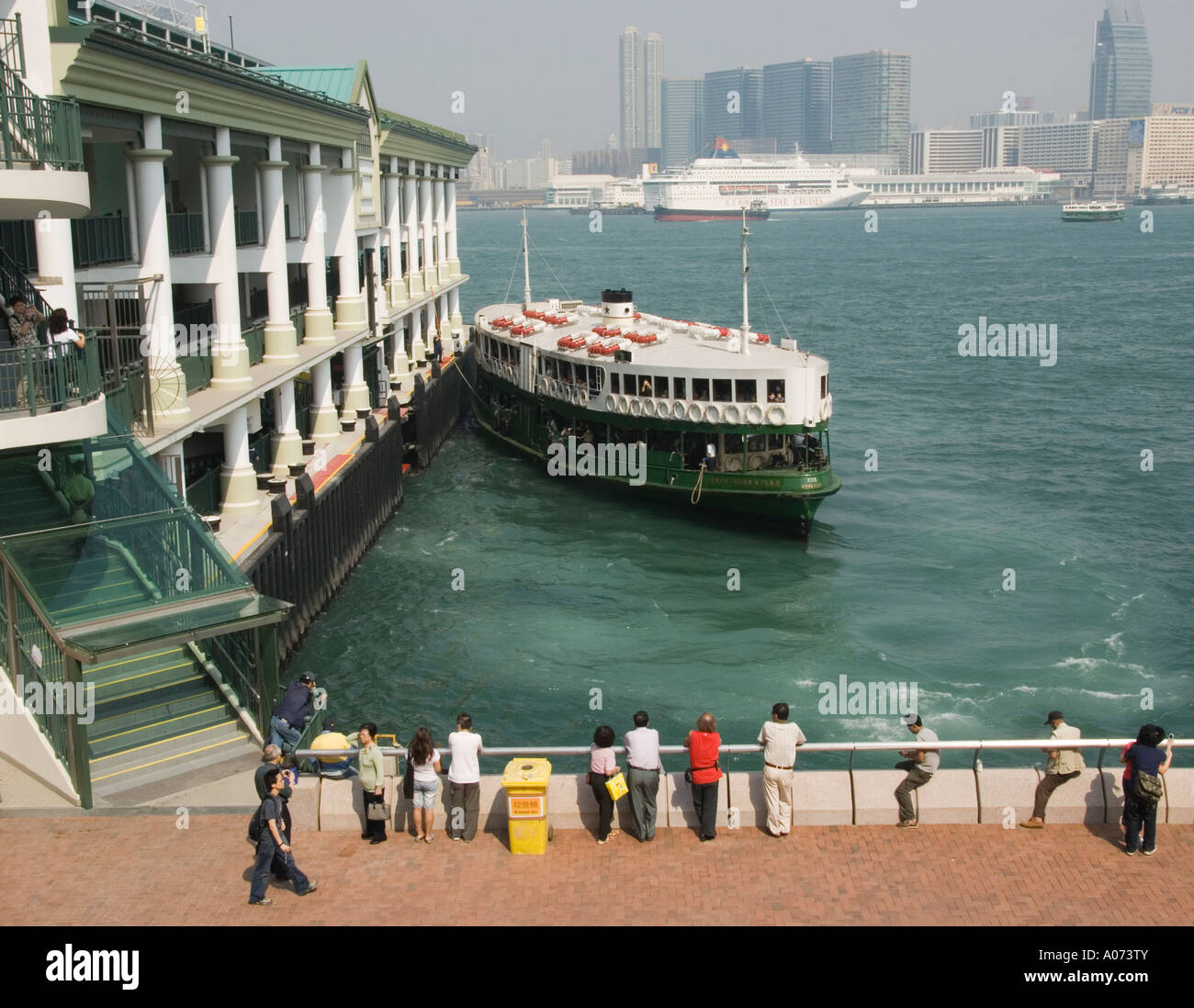 Central pier victoria harbour hi-res stock photography and images - Alamy