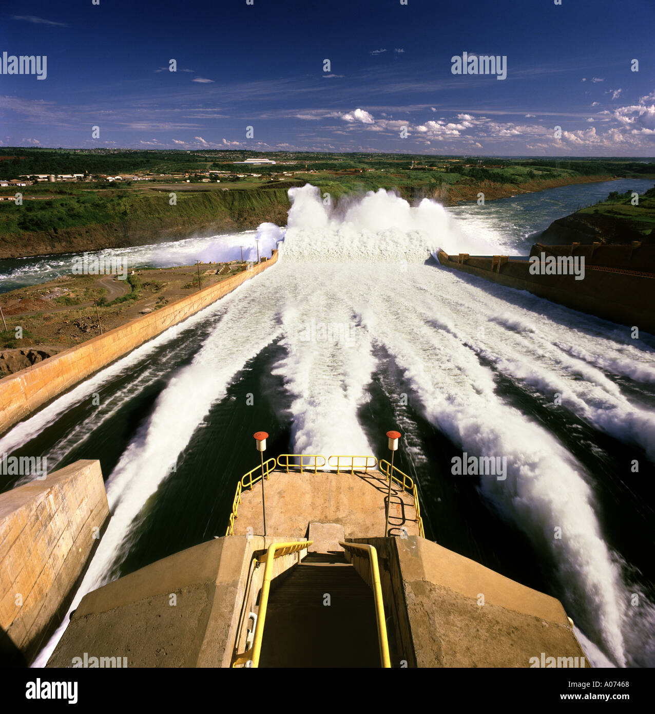 Spillways Itaipú Dam Brazil/Paraguay Stock Photo - Alamy