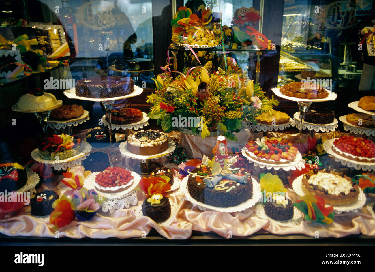 A window display of pastries at a bakery in Rome, Italy Stock Photo - Alamy