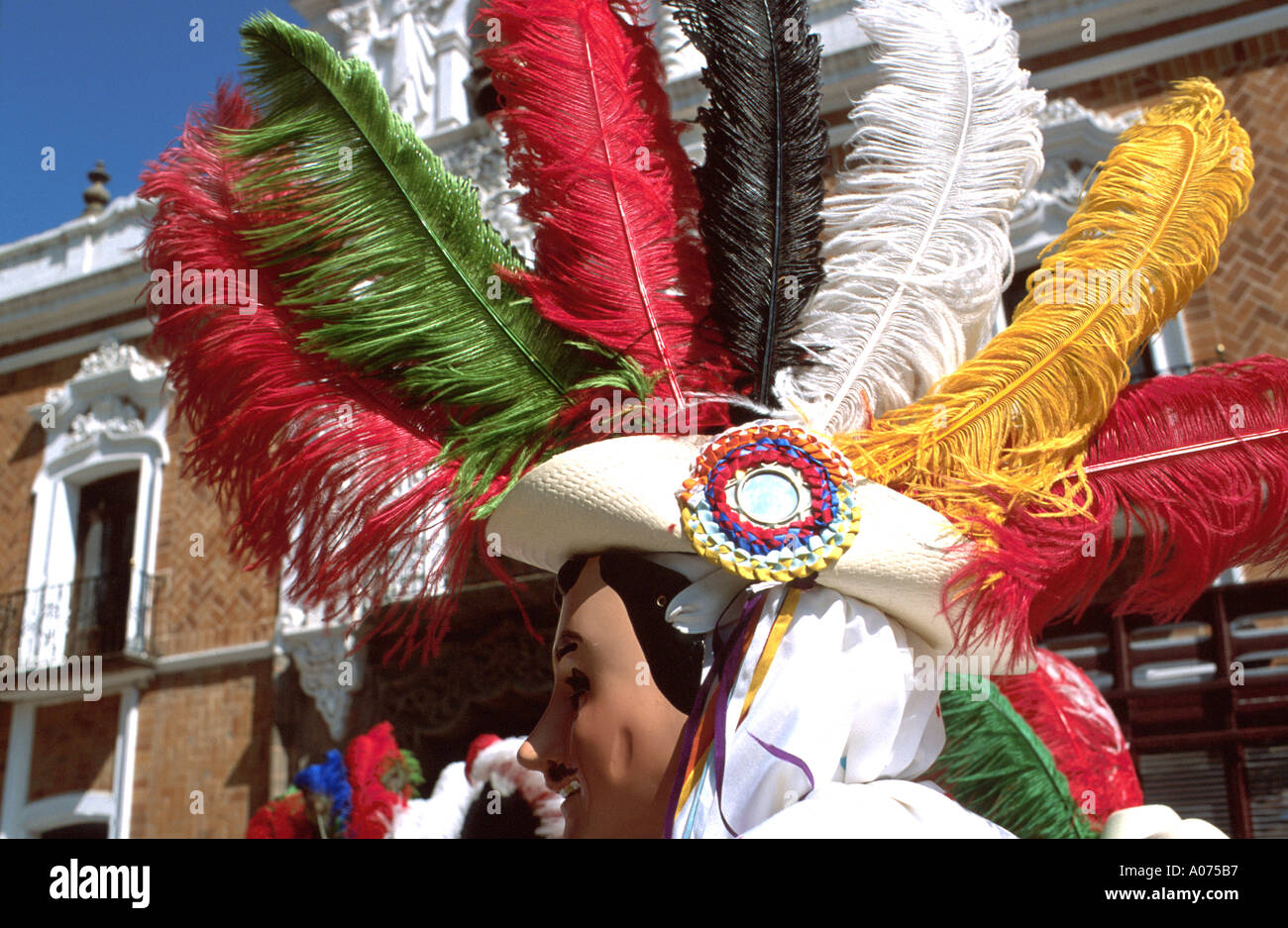 Mexican dancer at a festival Stock Photo - Alamy