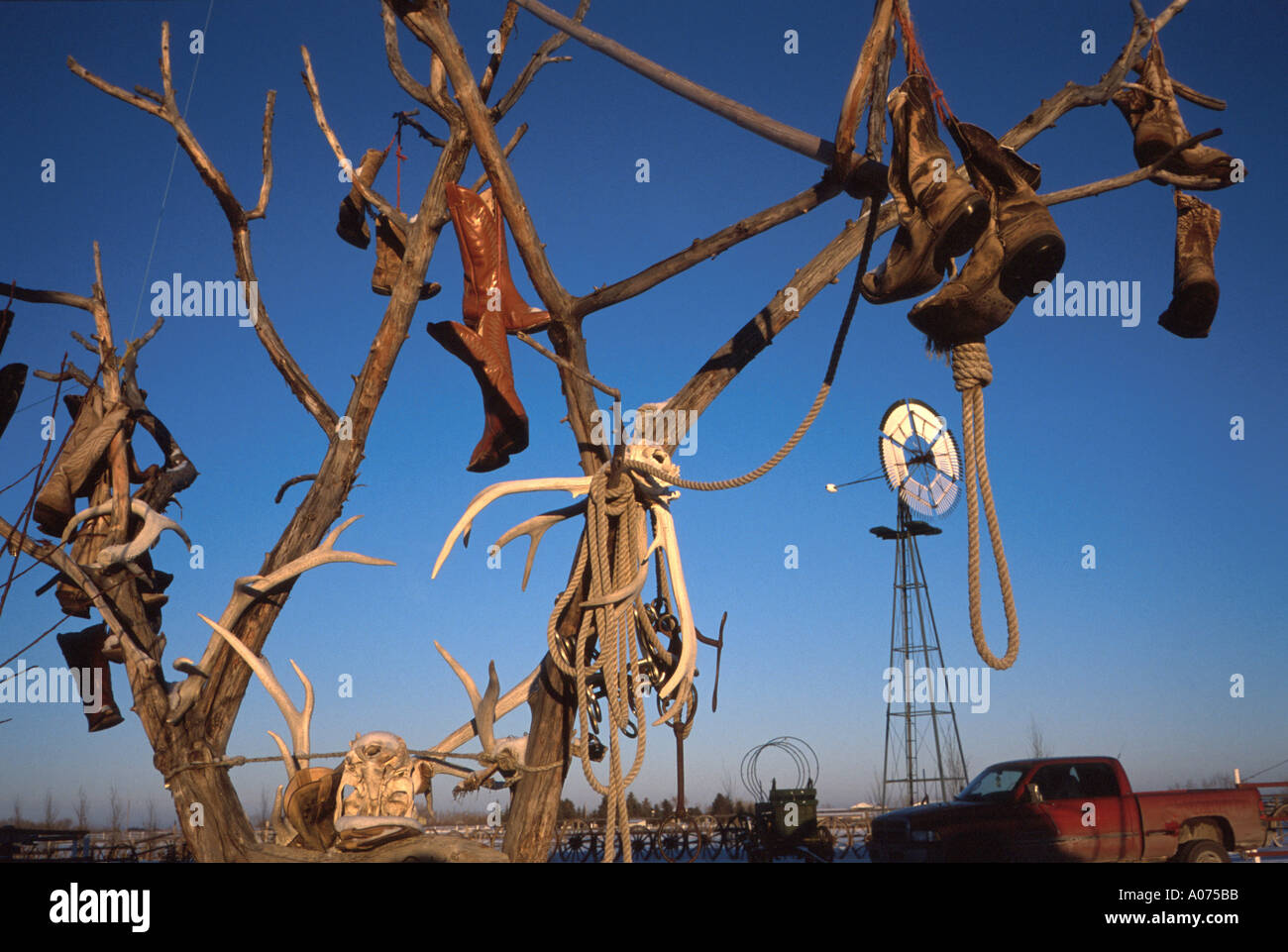 Dead cowboy hi-res stock photography and images - Alamy