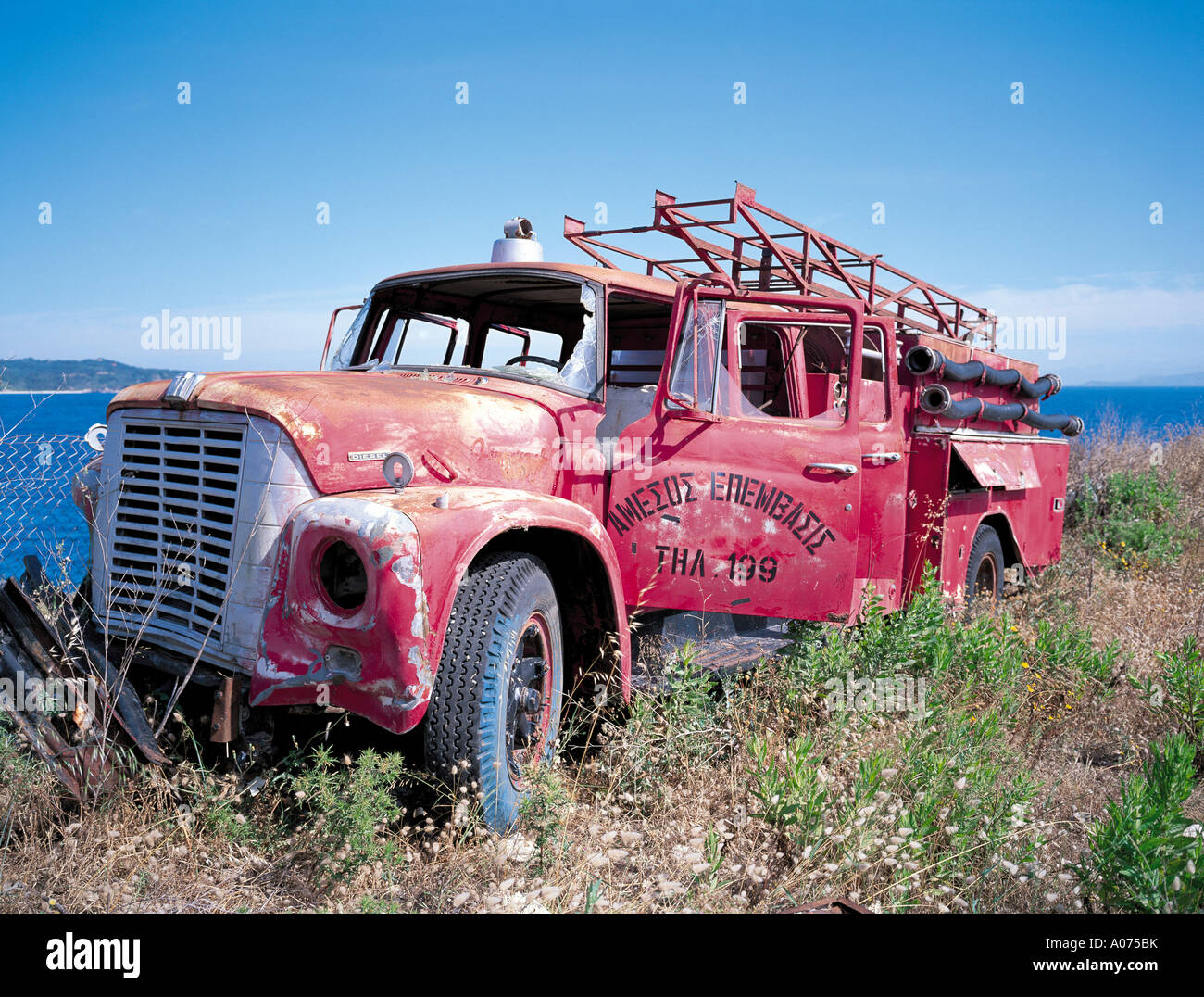 Paxos abandoned vehicle environment hi-res stock photography and images ...