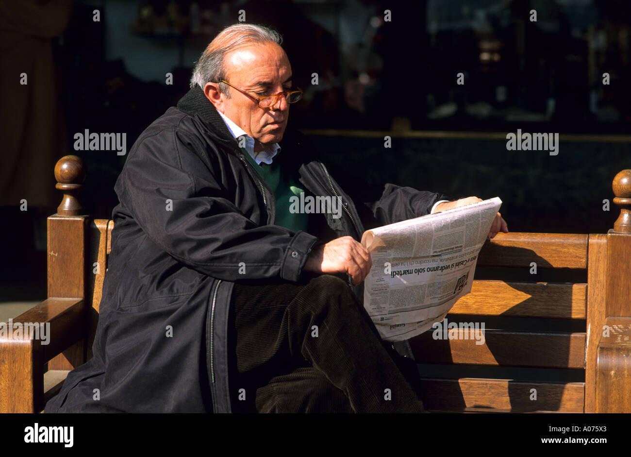 Italian language read hi-res stock photography and images - Alamy